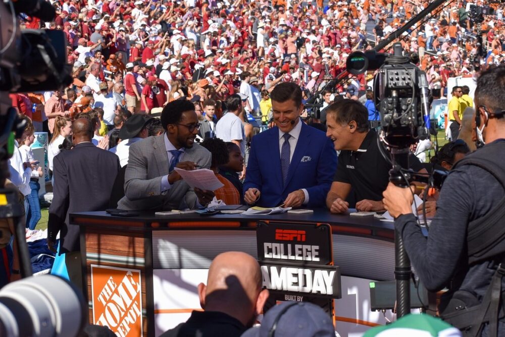 How to Plan for the 2023 Allstate Red River Rivalry - Things to Know ...